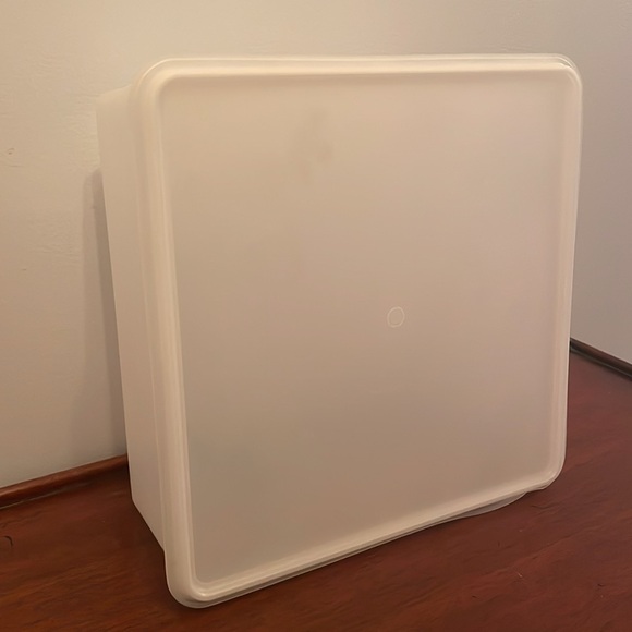 Tupperware | Kitchen | Vintage Tupperware Squareseal Tupper Seal Square ...